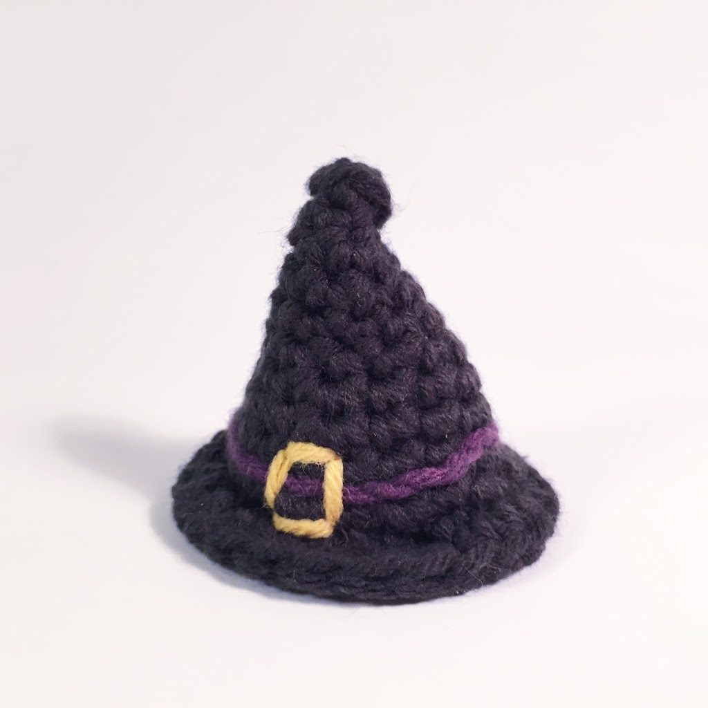 How to crochet: A Witch / Wizard Hat - Louie's Loops